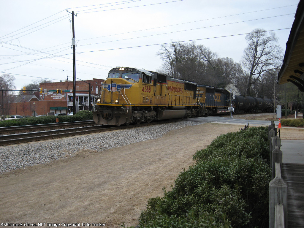 SB freight Q595 reroute